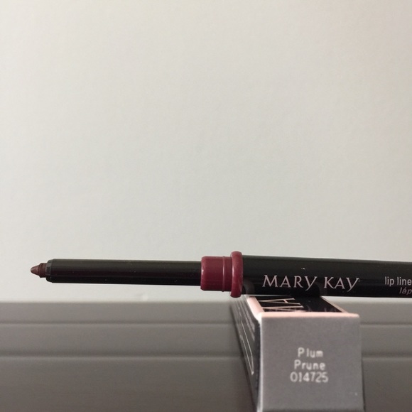 Mary Kay | Makeup | Mary Kay Lip Liner Plum Nwt | Poshmark